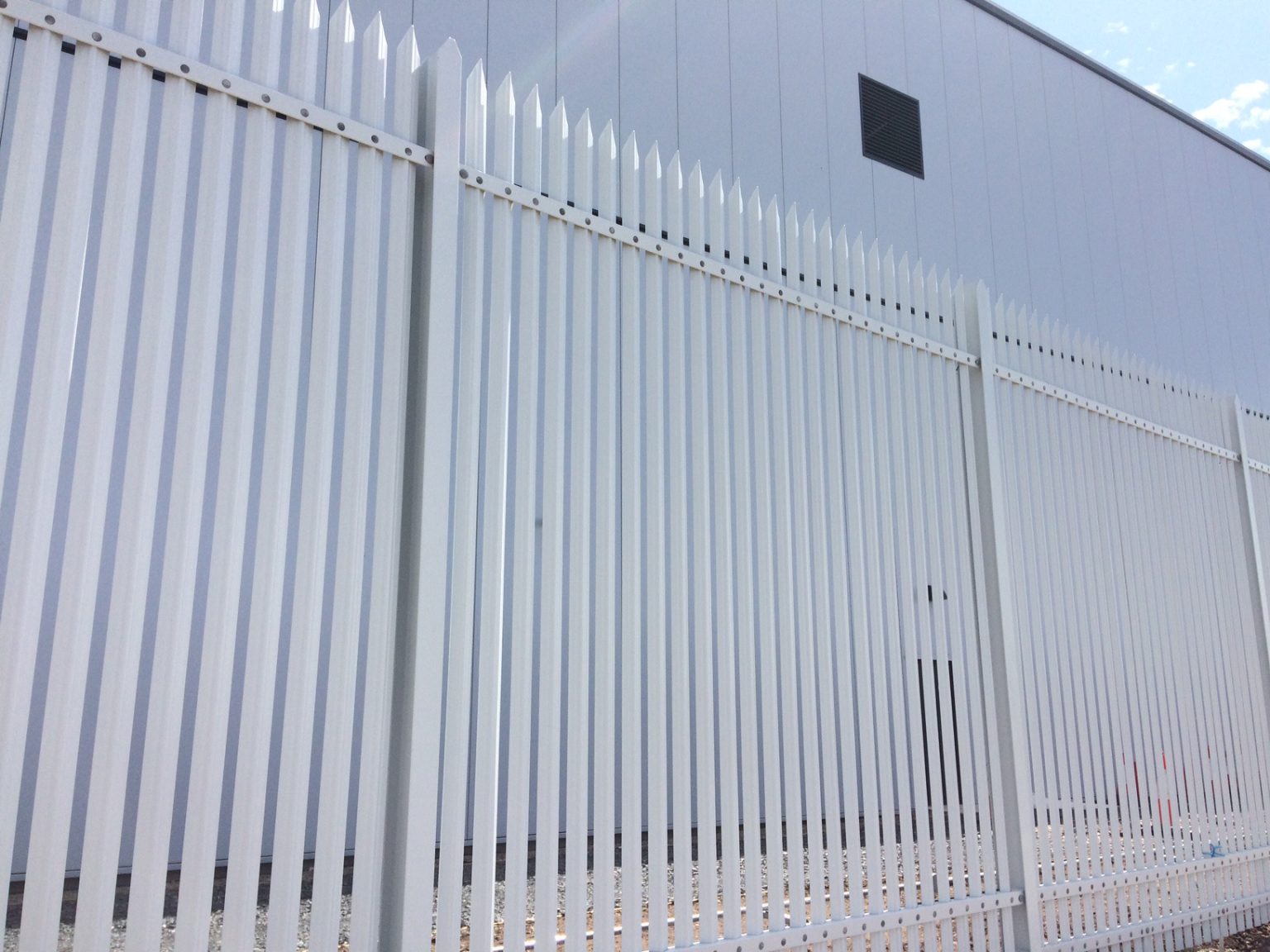 Protecting Data Centres With Lochrin Bain High Security Fencing Systems ...